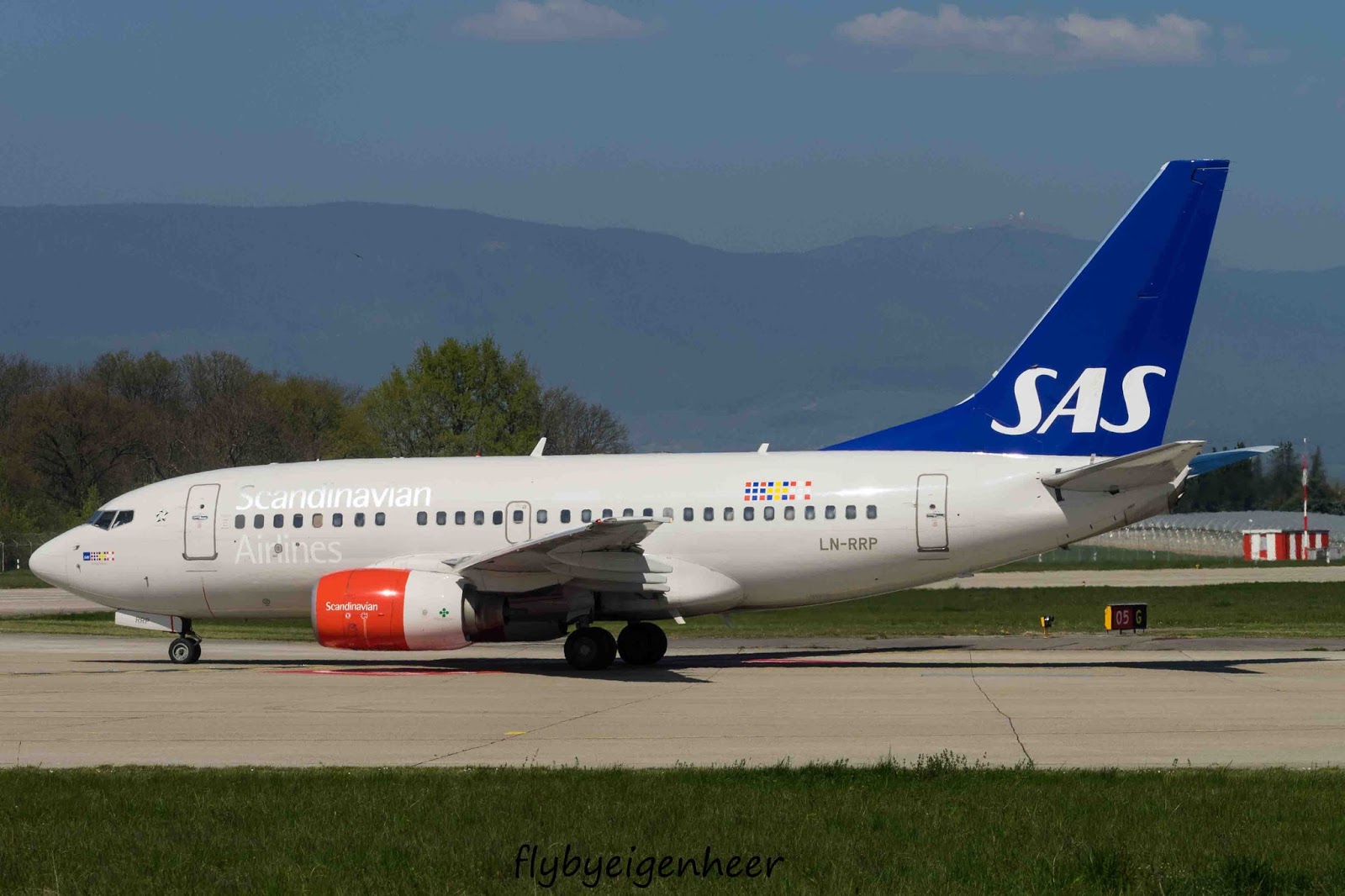 FLUGZEUGE: LN-RRP Boeing B737-683 B736 > SAS