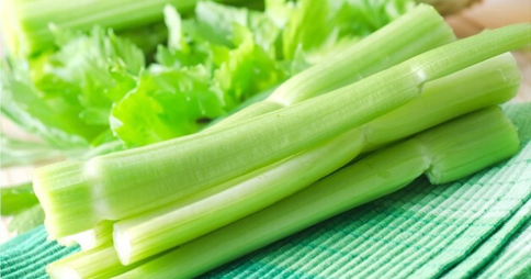 Estos 11 Super beneficios para la salud del tallo de Apio ...