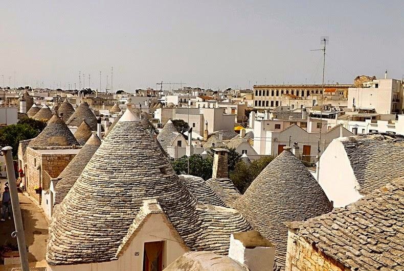 The most beautiful cities: Huts «Trulli» Alberobello in Italian