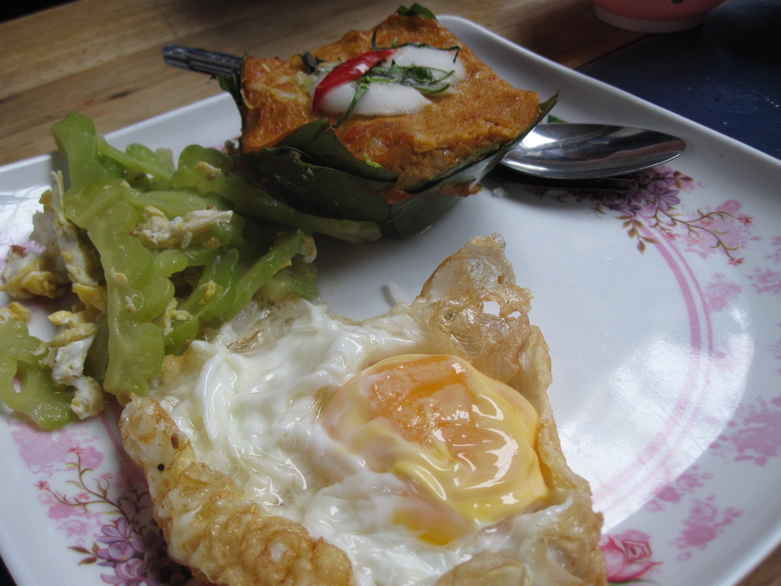 Small Potatoes Make The Steak Look Bigger: Food Plus, Siam Square, Bangkok