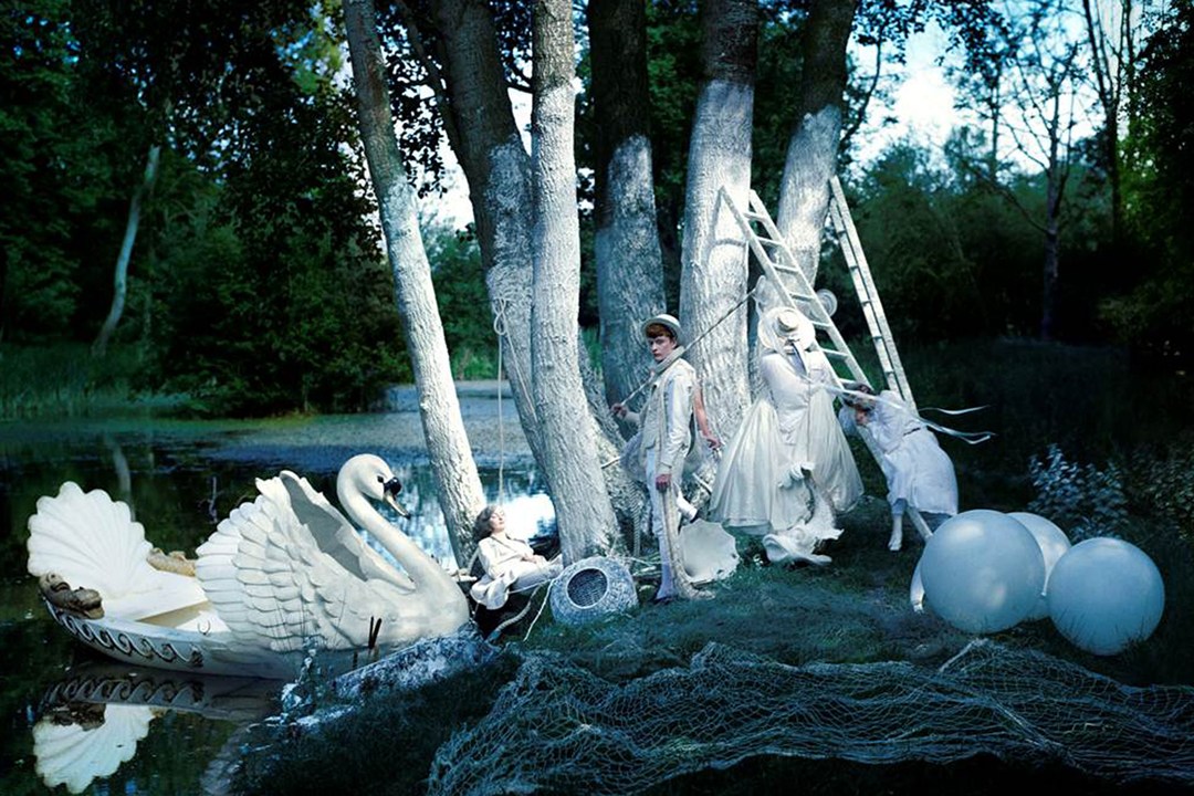 scostumista: THE DREAMY WORLD OF TIM WALKER
