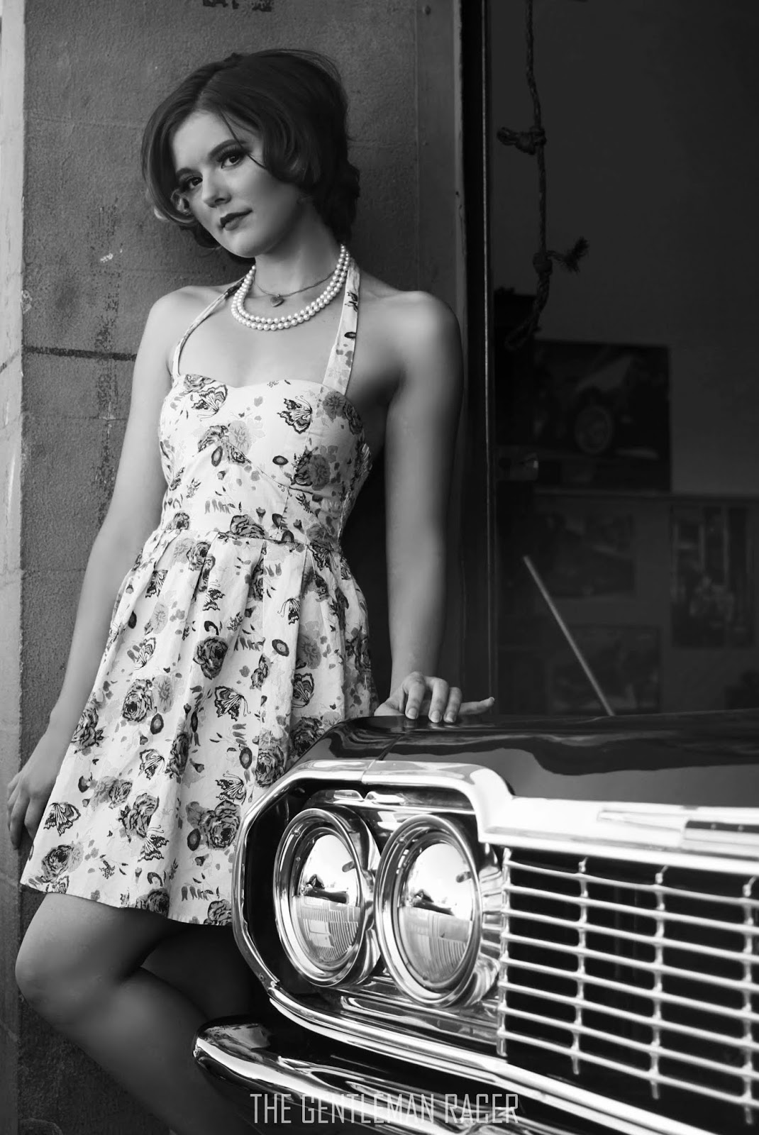 20 Beautiful Girls And Cars