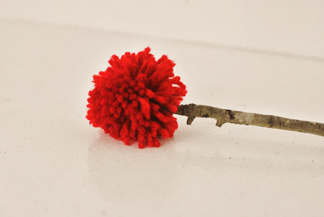 Life With 4 Boys: DIY Yarn Pom Pom Flowers