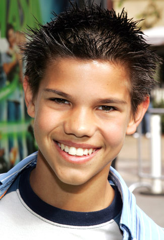 my world \(˘ ˘)/: Biografi Para Pemain Film Twilight Saga: Taylor Lautner