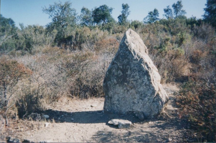 Dólmenes y Menhires: MENHIRES CATALANES