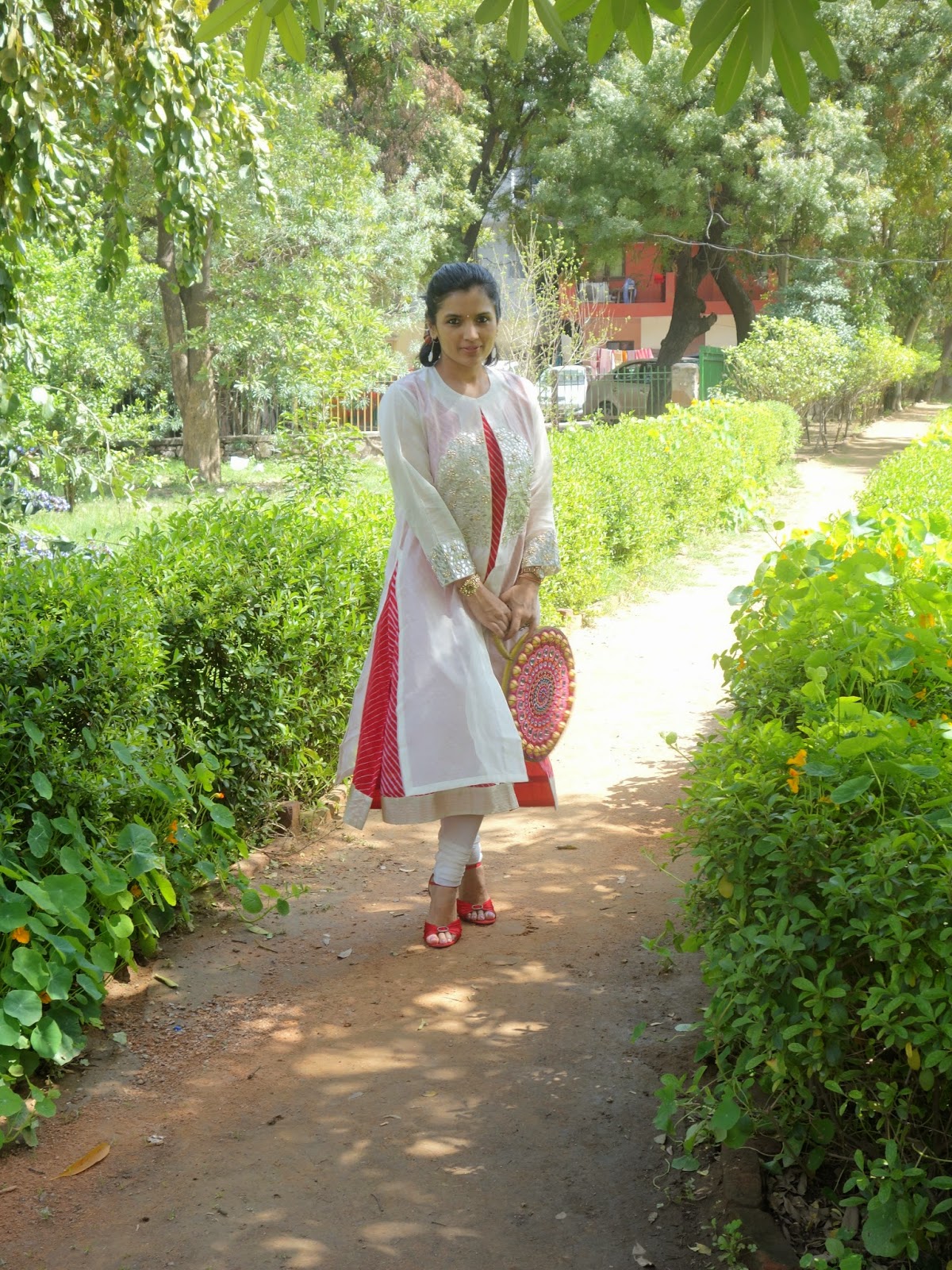 Sohum Sutras: Fashion blogger from Delhi.