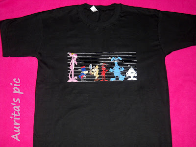 AURITA: PANTERA ROSA & FRIENDS. Remera pintada a mano.