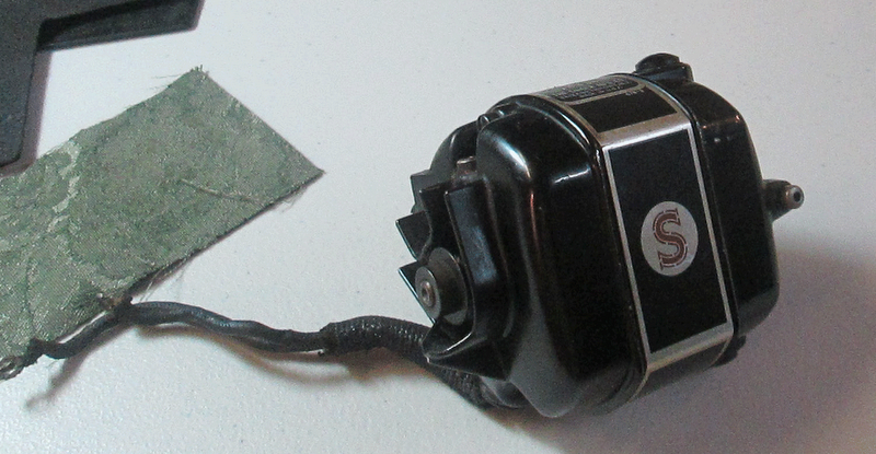 My Sewing Machine Obsession: This one is for Betty. Singer 221 Motor