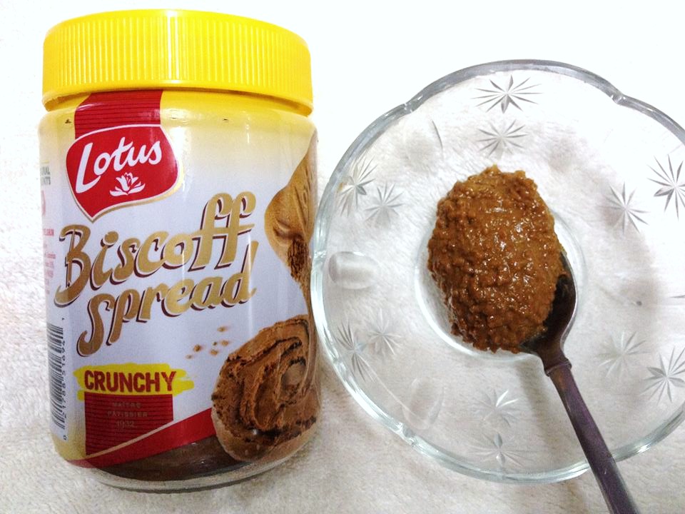 Just tasting :): Lotus Biscoff Spread CRUNCHY - BEWARE - This stuff is ...