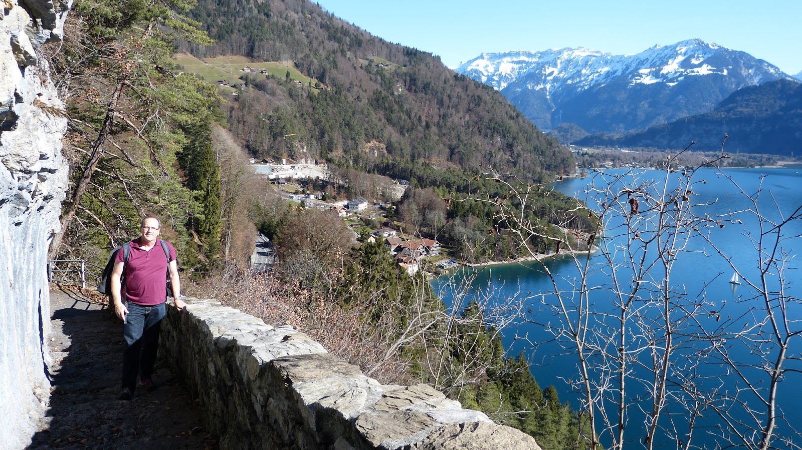 Hiking in Switzerland – Gabrielle and Urs: Spring Hike Along Lake Thun