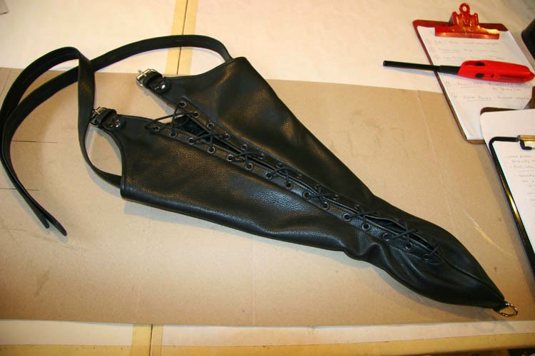 A fetish leathercrafters journal: Make an Armbinder from the New Pattern!