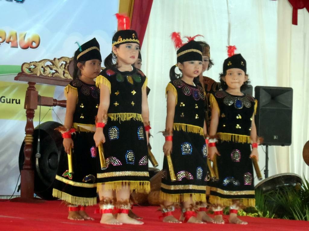 Keterampilan Gerak Tari Anak Usia Dini (PAUD) | Macam-Macam Tarian di ...