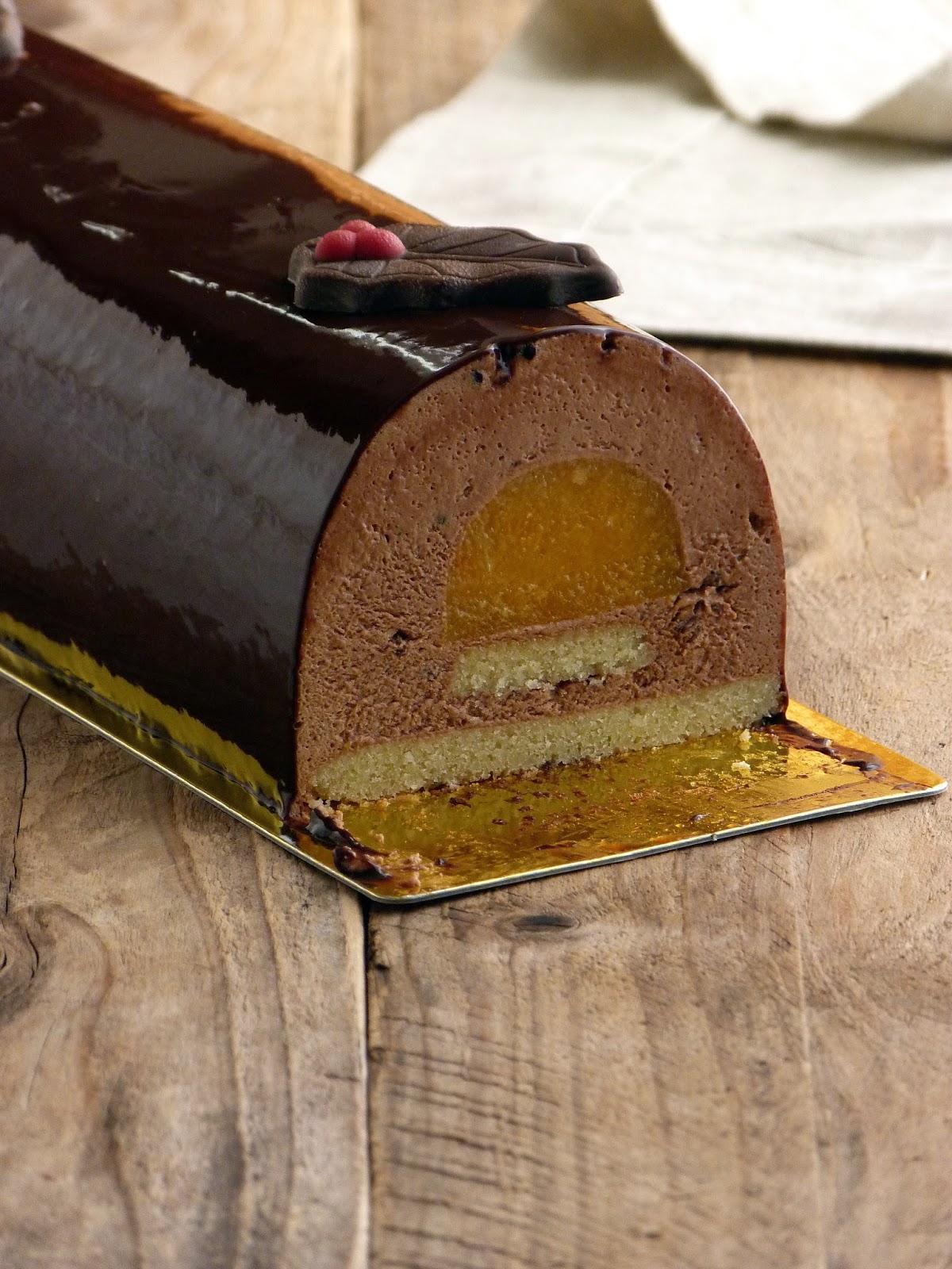 Chic, Chic, Chocolat: Bûche de Noël: bavaroise au chocolat et mandarine ...