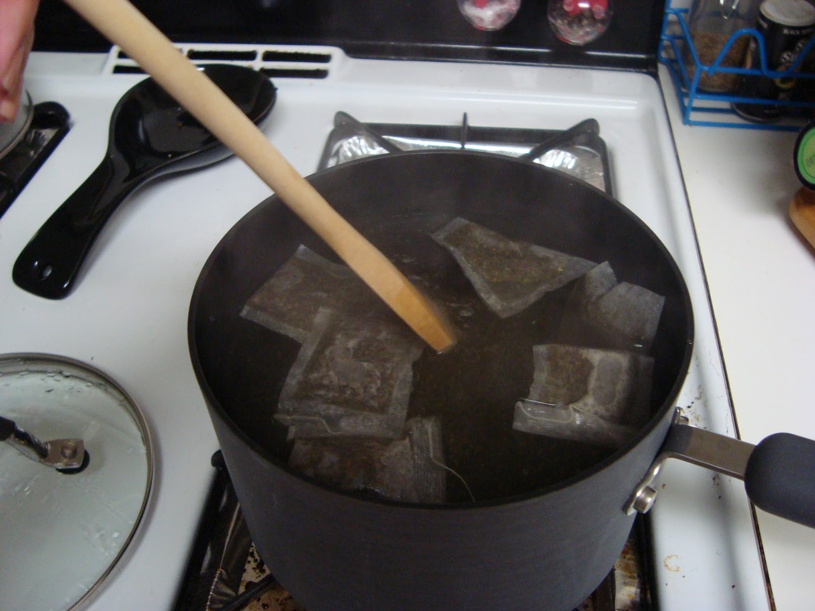 JWo Designs: Sweltering Summer Days: Lemon (or Lime!) Mint Tea Recipe