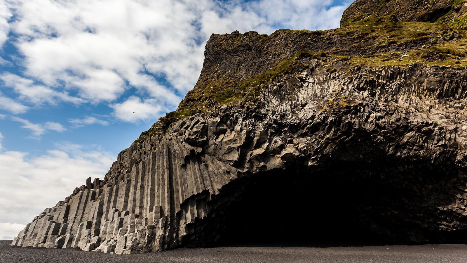Learning Geology: Fingal's Cave