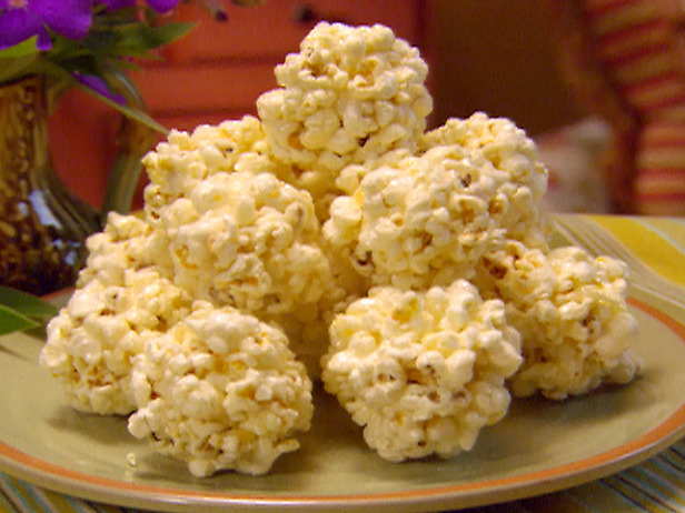 Hauntingly Good and Vintage Recipes from Long Ago: History of Popcorn ...