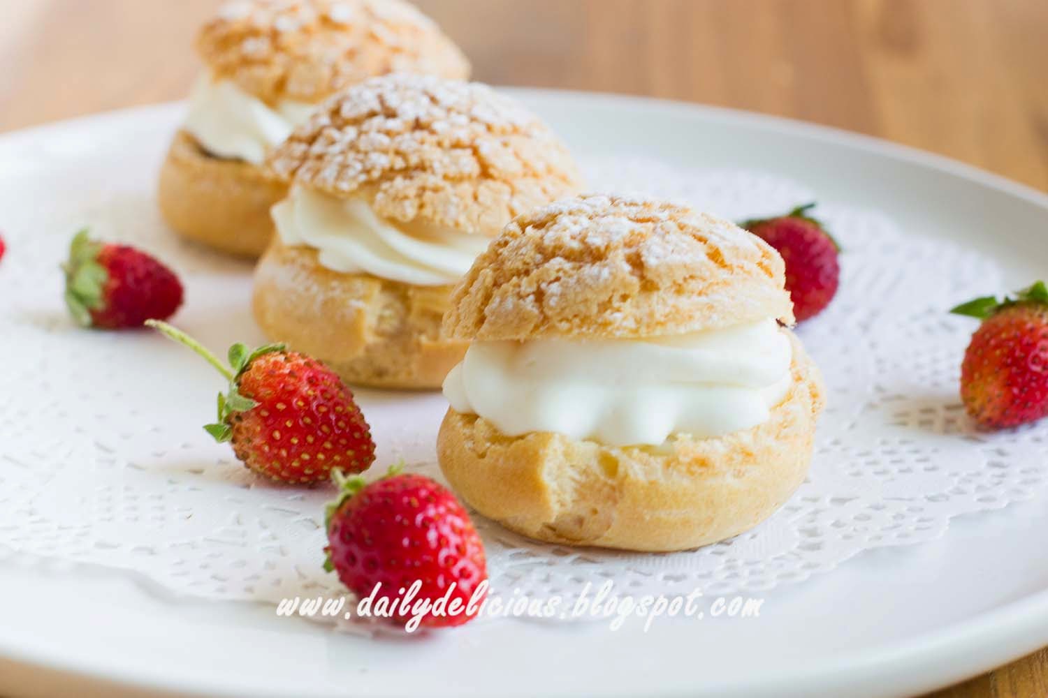 dailydelicious: Three Flavors Choux cream: One recipe three variations