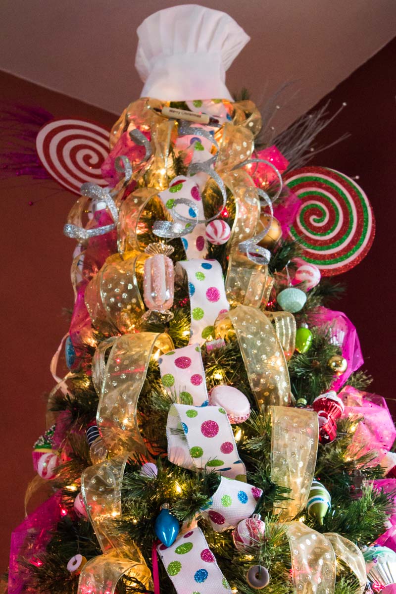 4 Steps to Decorate a *Decked Out* Themed Christmas Tree (on a budget ...