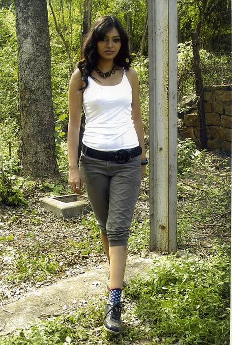 Pooja Sahu from Daiyyam Undha Movie Spicy Pics