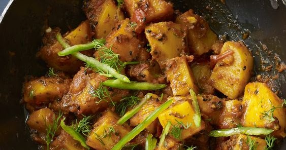 Pakistani spicy potatoes (aloo bhujia) - Simple Delicious Desserts