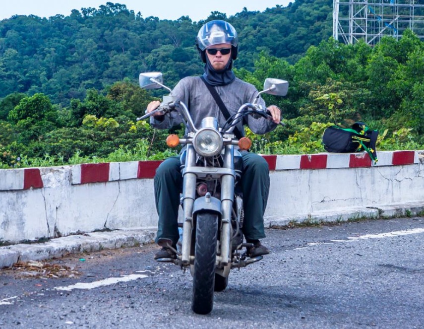 Survival and Adventures: 10 rules for self-travel