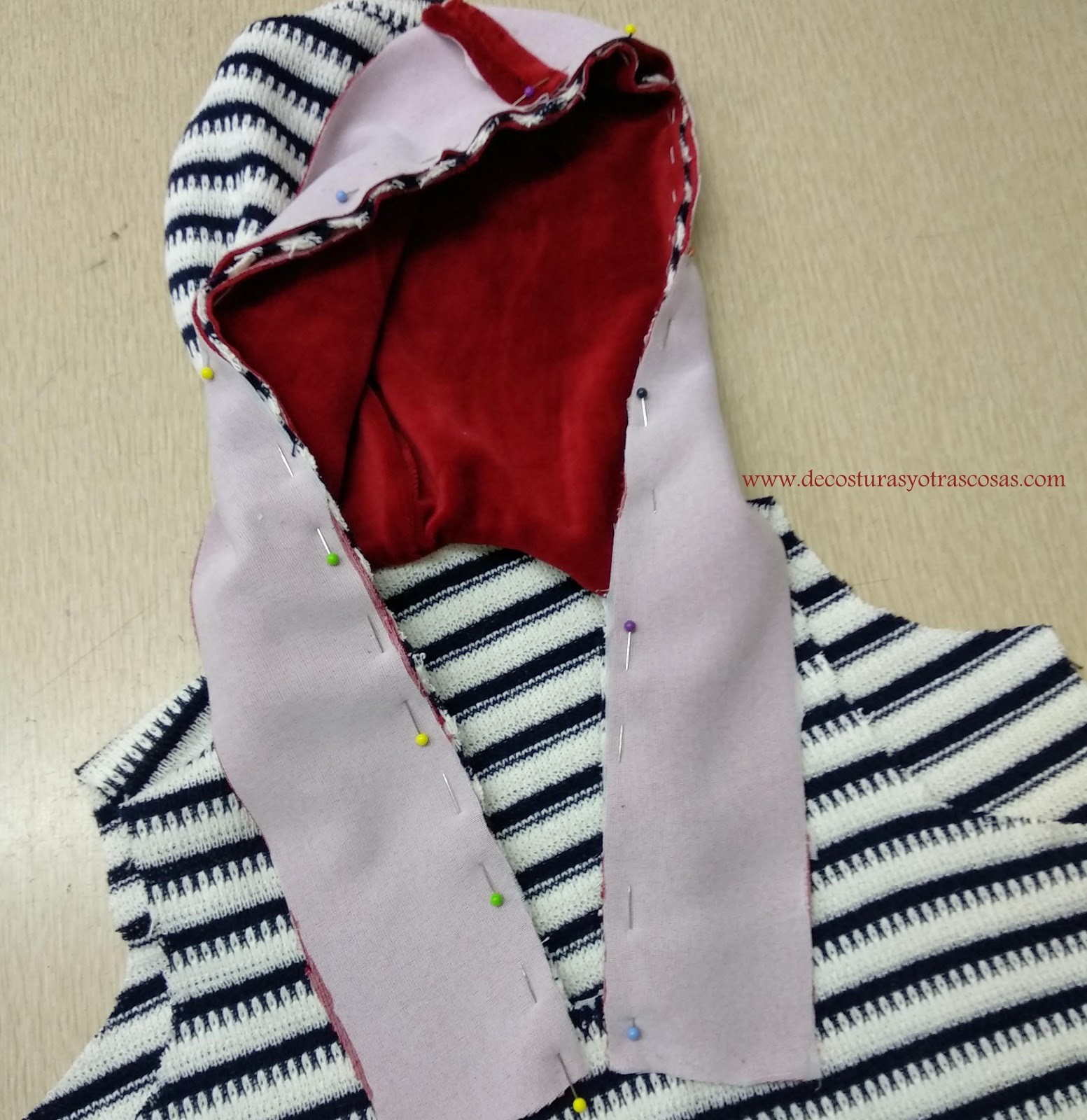 De costuras y otras cosas: SUDADERA INFANTIL CON CAPUCHA