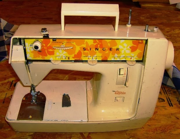 Vintage Sewing Machines: Singer Genie 354