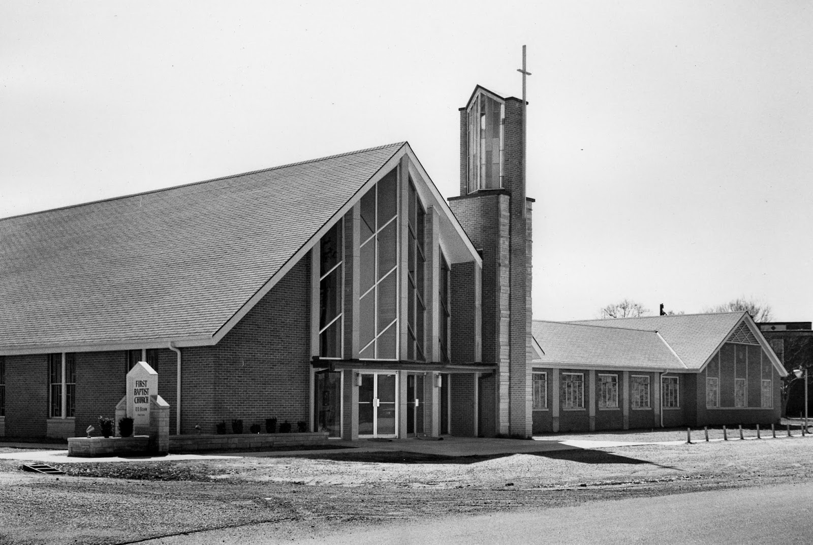LOGANSPORT -- OUR TOWN: THE HISTORY OF THE FIRST BAPTIST CHURCH OF ...