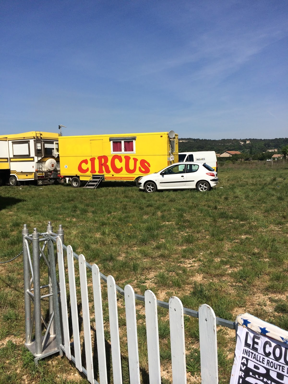 le grand cirque zoo circus: NOS INSTALLATIONS