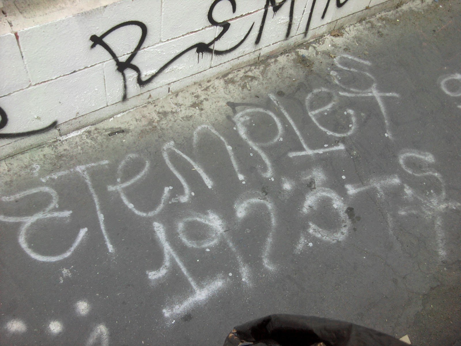 sureno 13 gangs graffiti