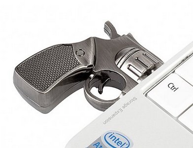 D i s k - O n - K e y: Gangster USB flash drive