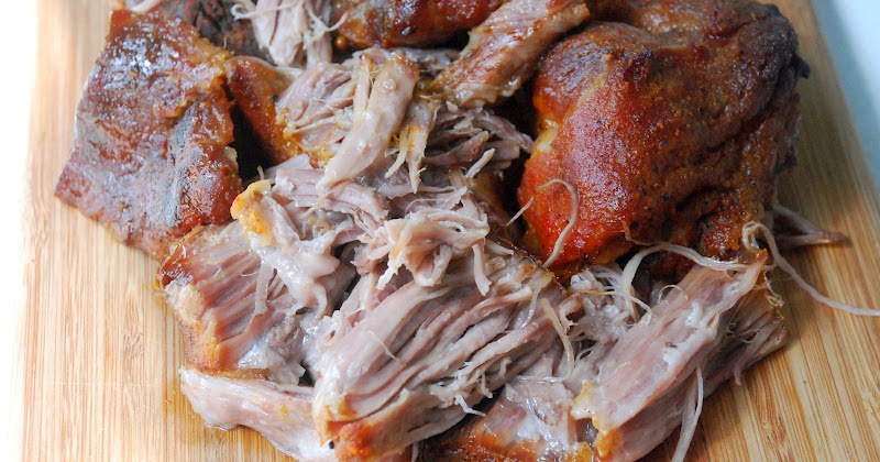 CupCakes and CrabLegs: Michael Mina's Pulled Pork