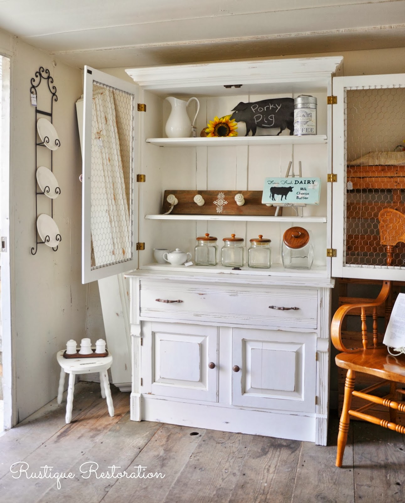 Rustique Restoration: Chippy White Farmhouse Hutch