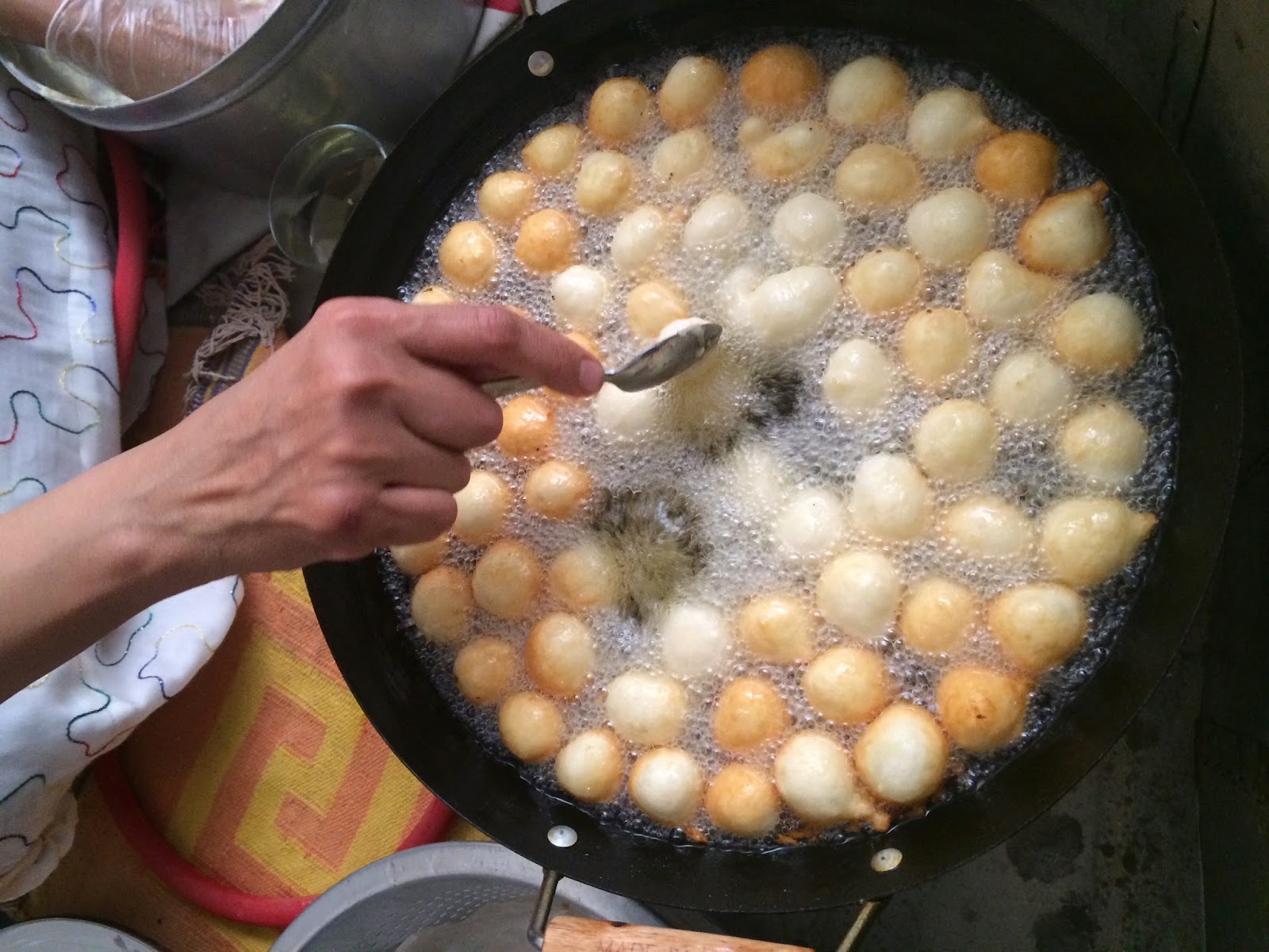 Saudi Arabian Instant Recipes: Dessert { Luqaimat }