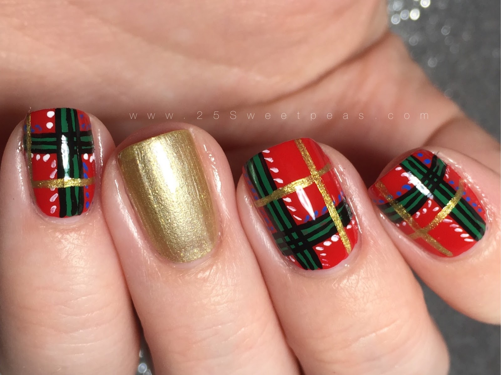 Christmas Plaid Nail Art — 25 Sweetpeas