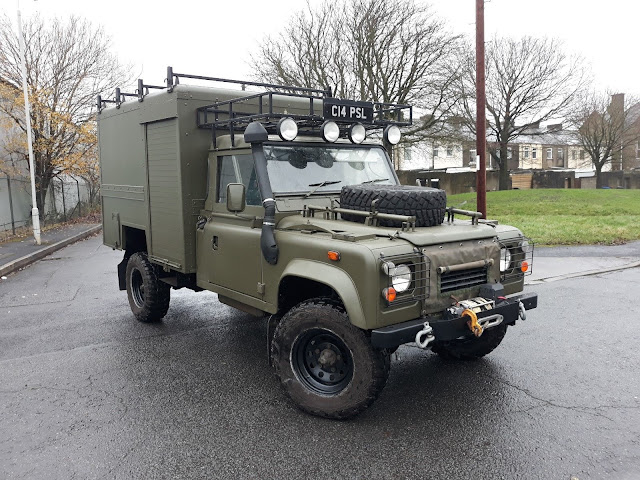Landrover Defender: Ex mod army land rover defender 127 ambulance wolf ...