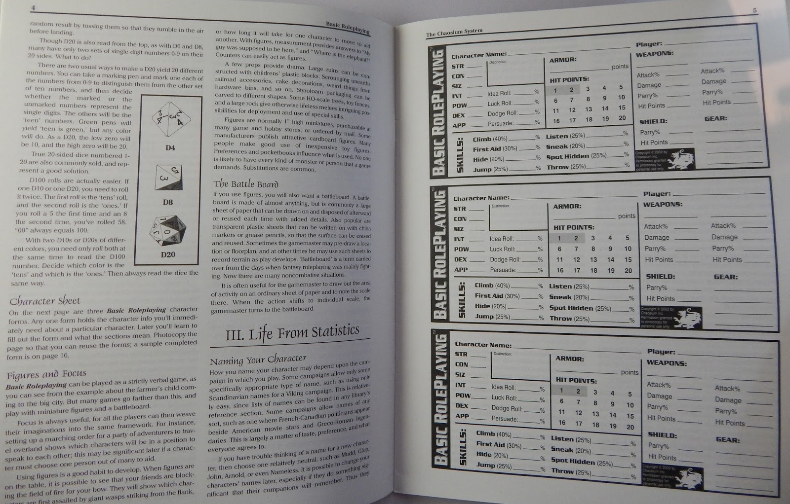 Susurros desde la Oscuridad: Basic Roleplaying: The Chaosium System
