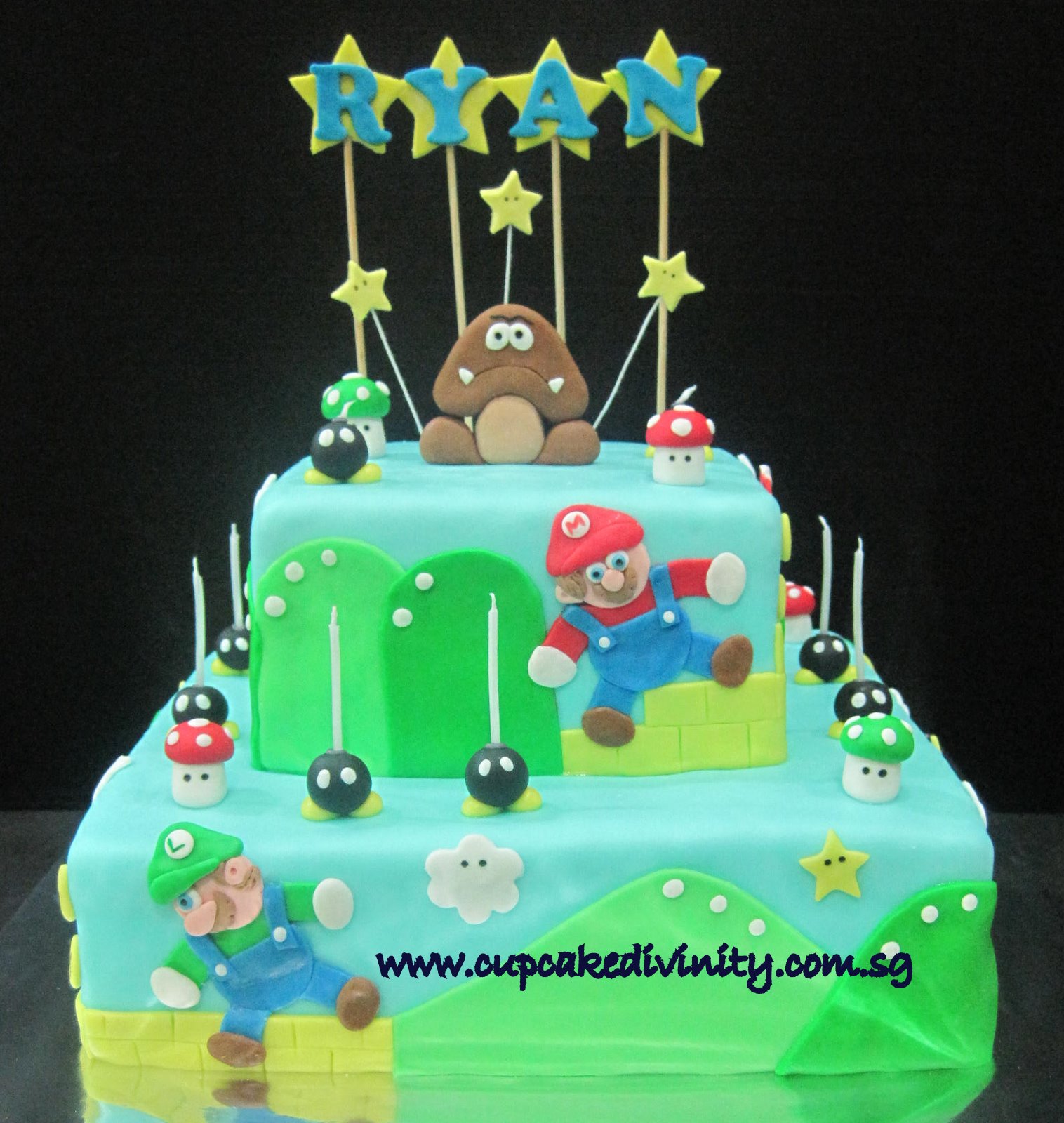 Cupcake Divinity: Ryan's Super Mario square cake
