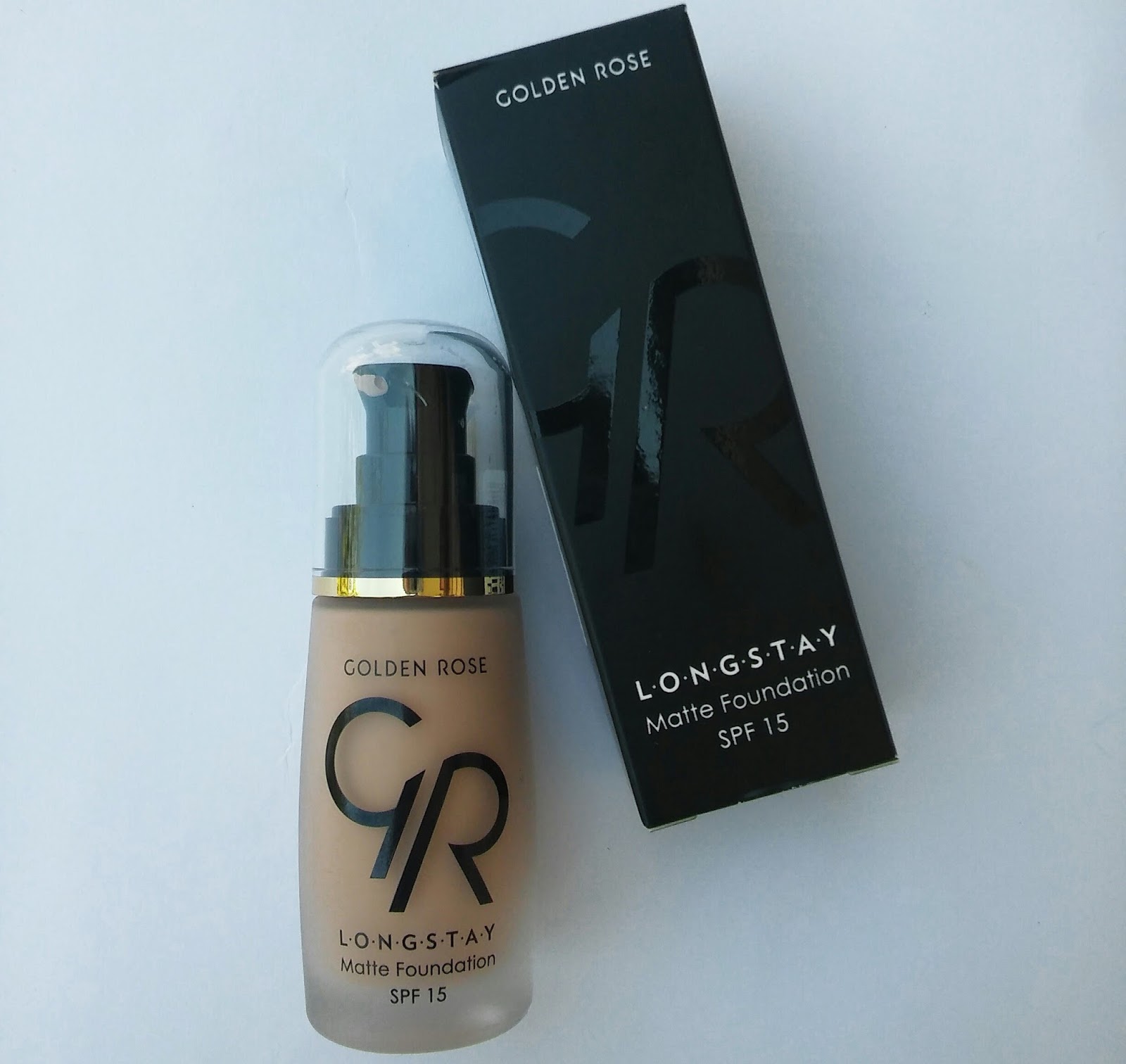 GOLDEN ROSE mat tečni puder GOLDEN ROSE mat tečni puder