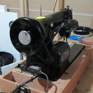 Vintage Sewing Machines: Singer 15-75