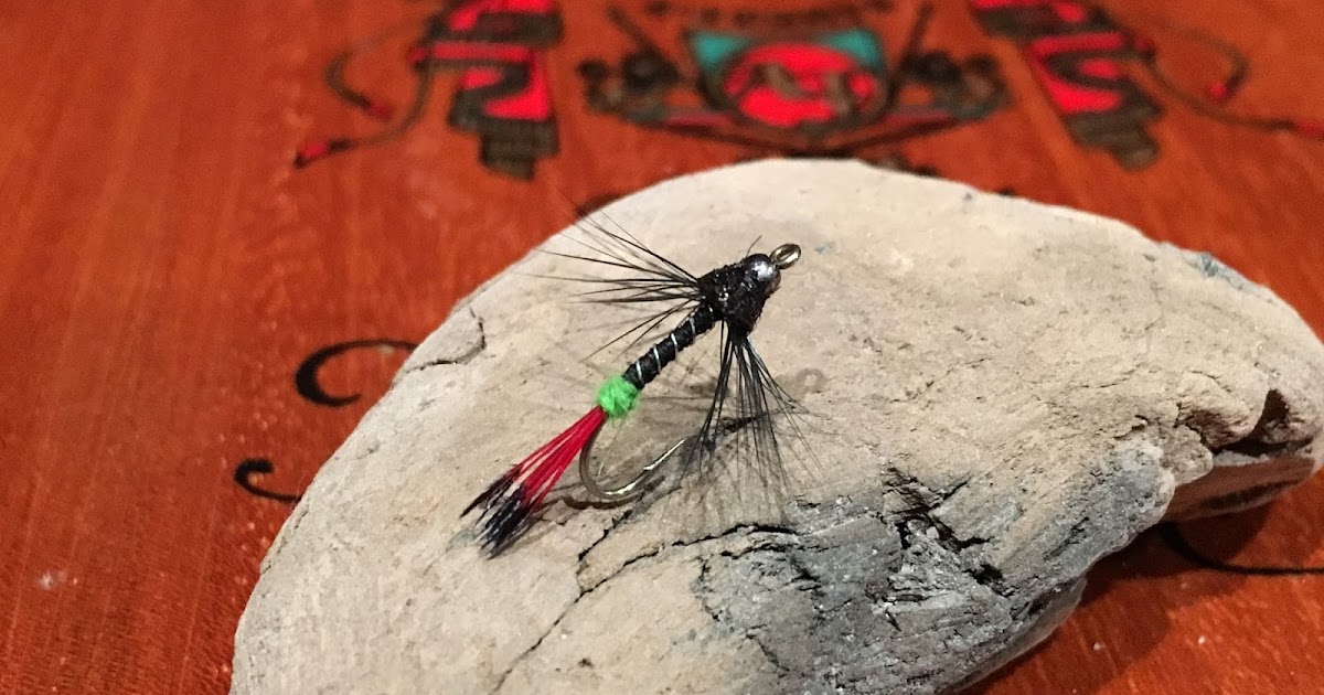 Ralph's Fly Box: Tying The Micro Skunk