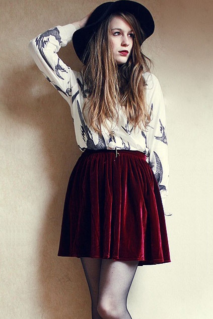 La Bouilloire Noire: DIY Crushed Velvet Skirt