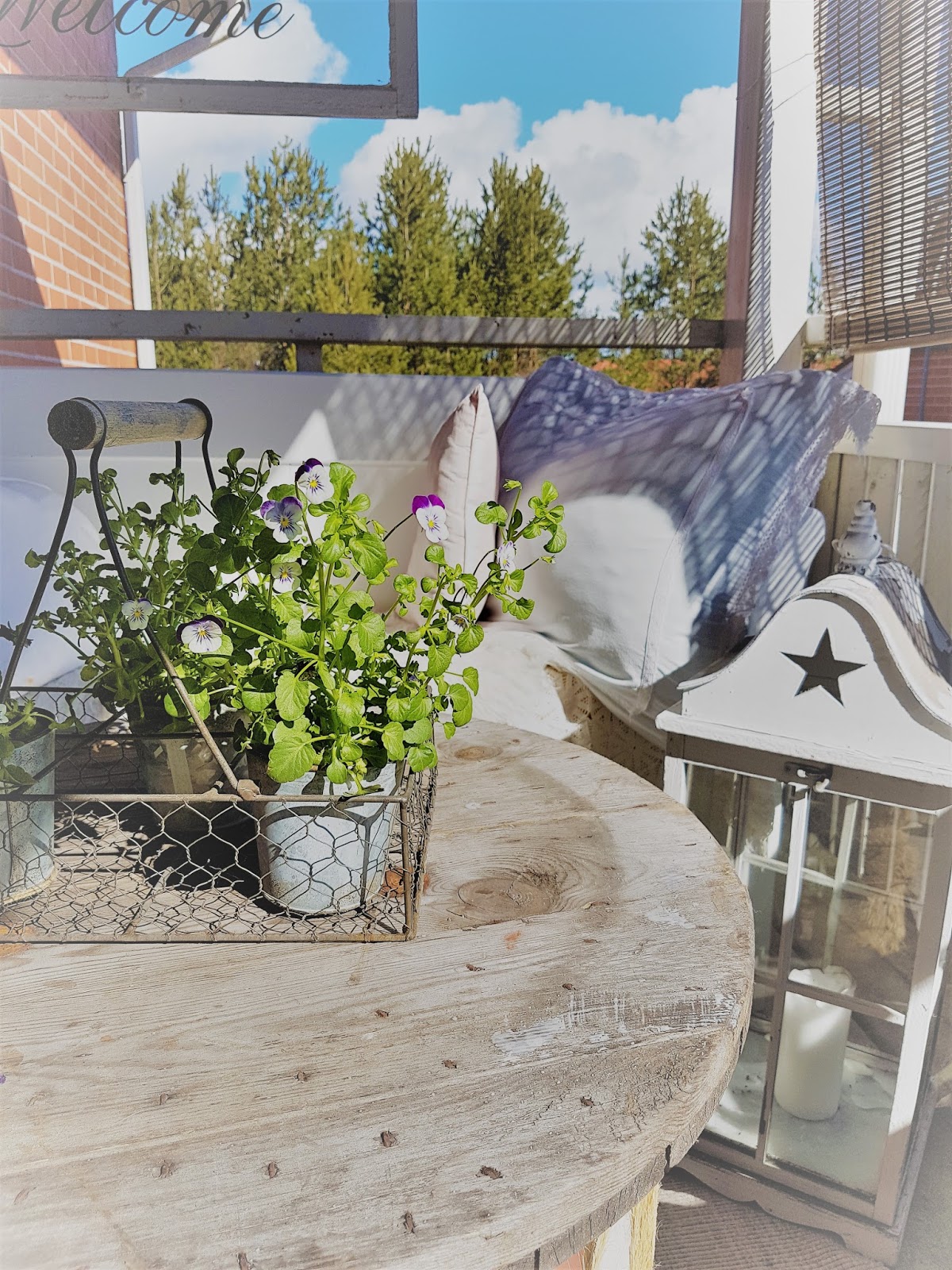 sydämellä tehtyä...: Risuja ja ruusuja kiitos!