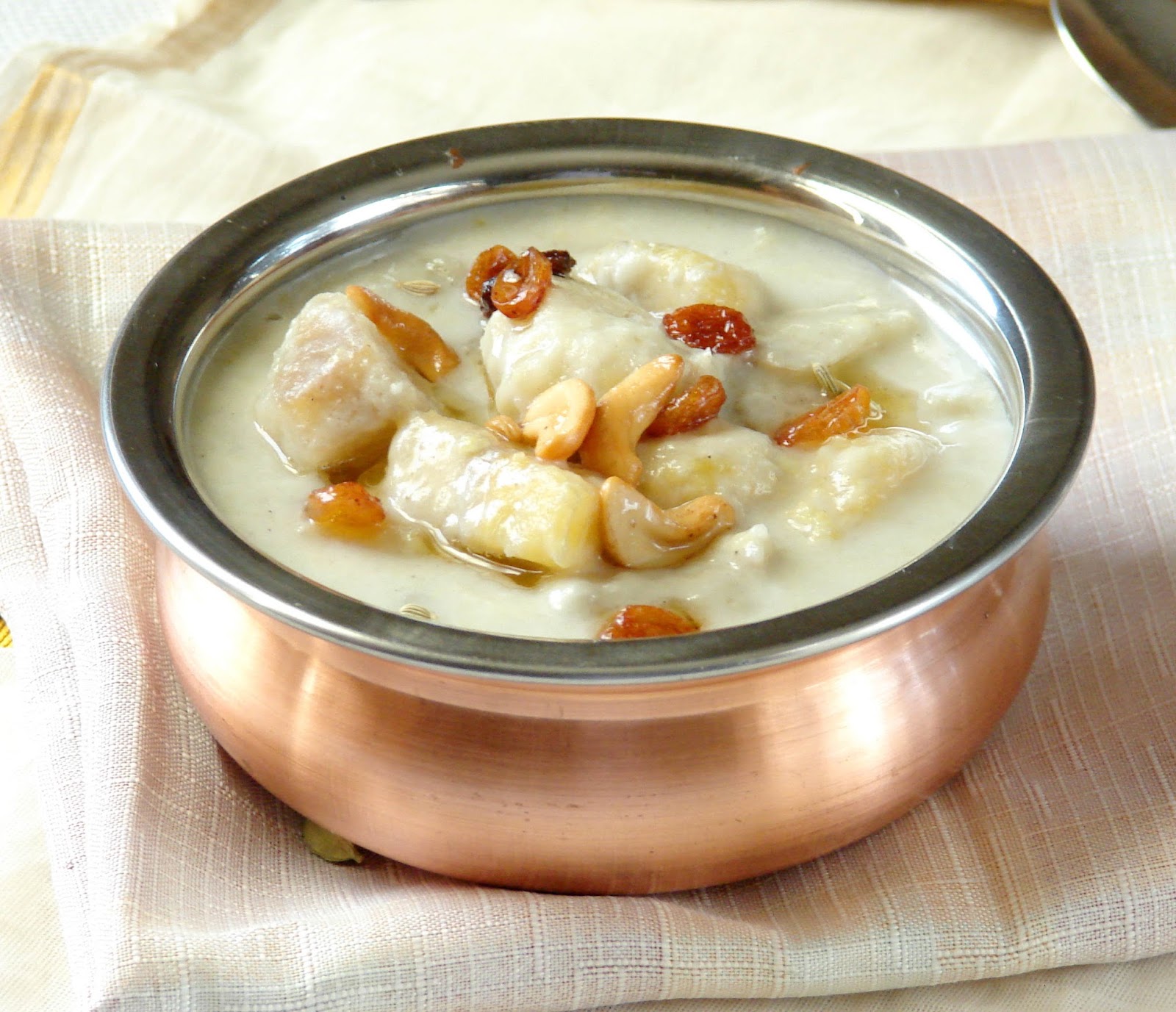 Kadachakka Ethapazham Stew/ Sweet Plantain and Breadfruit Stew
