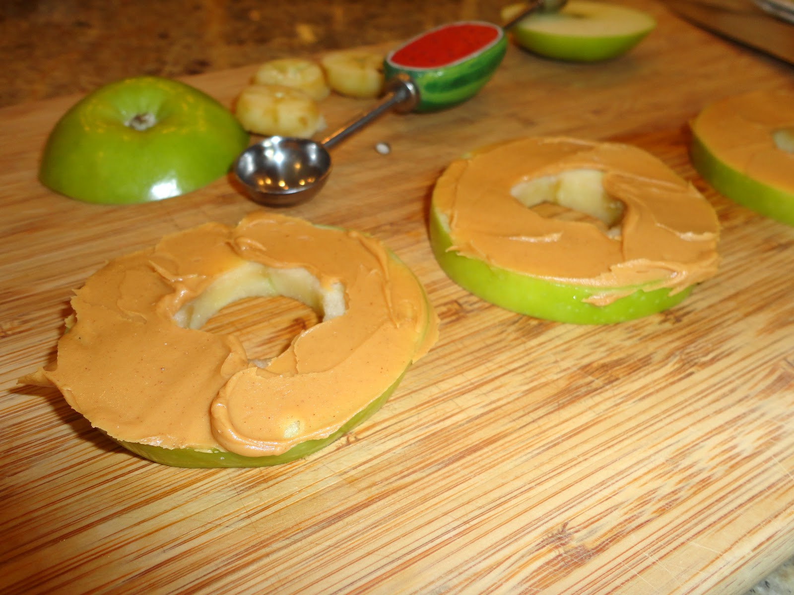 Brave Soul: Apple Rings with Peanut Butter & Granola