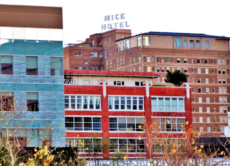 Houston in Pics: Historic Rice Hotel (1913), now Post Rice Lofts (photo