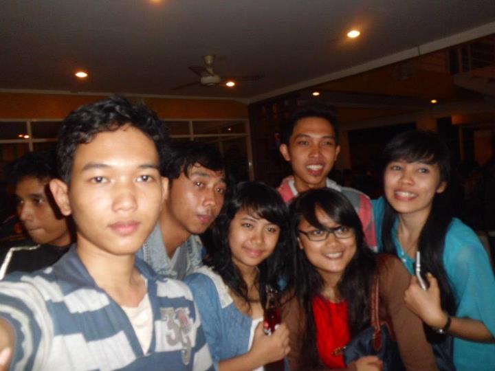 Buka Puasa Bersama Alumni SMP 194 di Pecel Lele Lela | PATRIOTISME ...