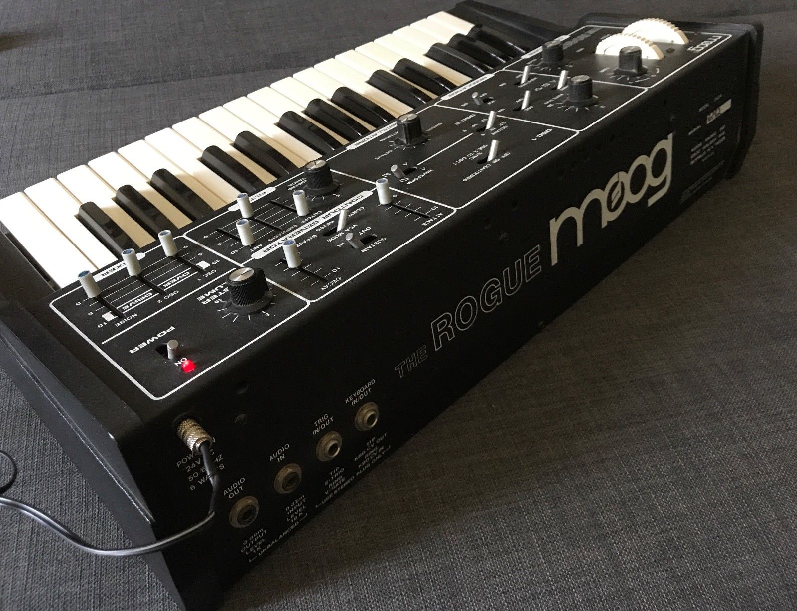 MATRIXSYNTH: Moog Rogue Vintage Synthesizer SN 6192