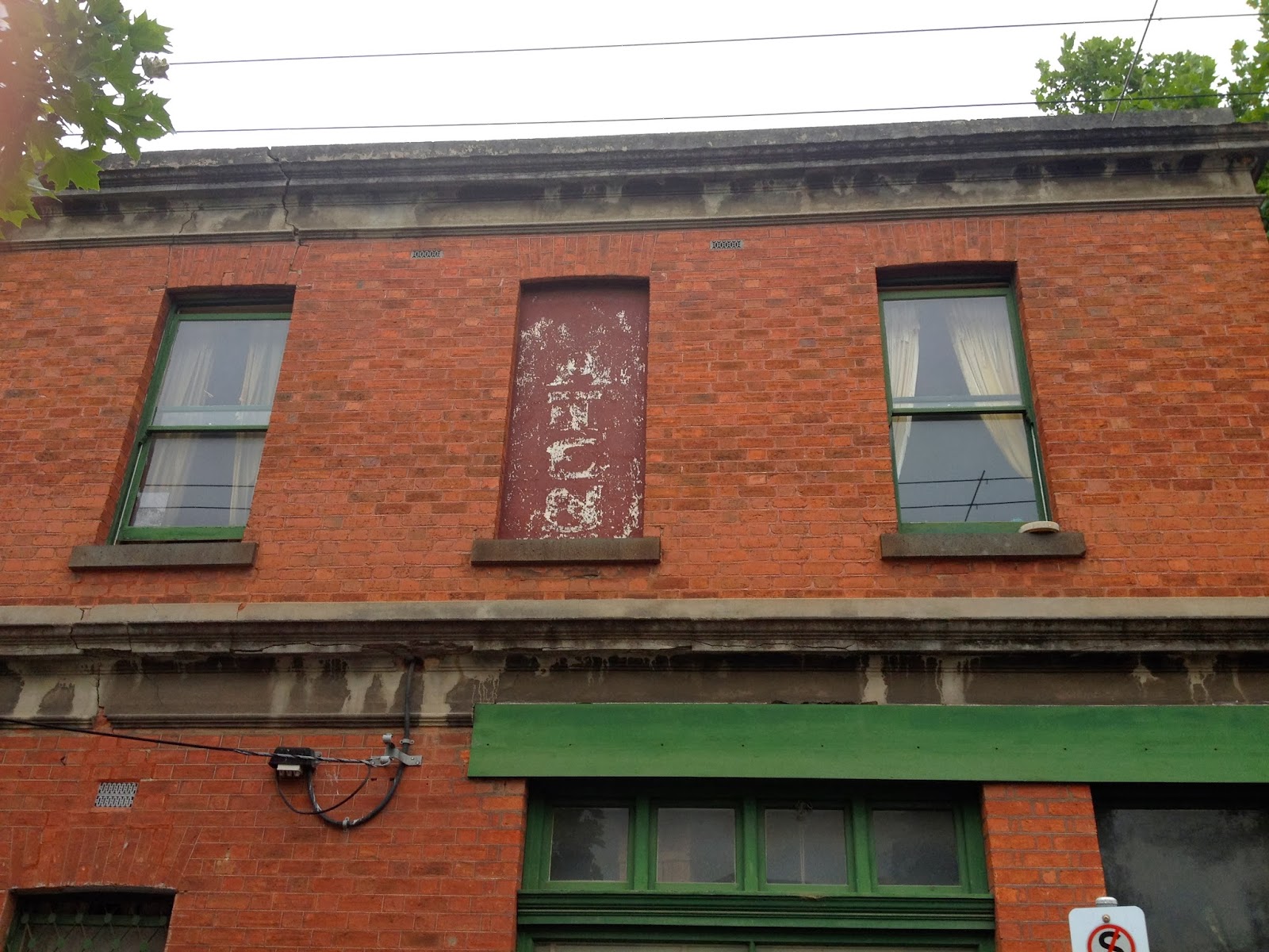 Finding the radio book: A big collection of Melbourne ghost signs ...