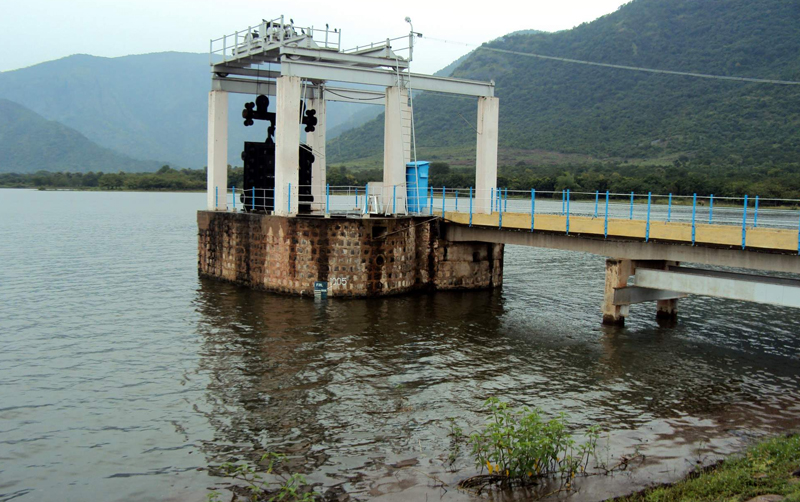 Tamilnadu Tourism: Manjalar Dam